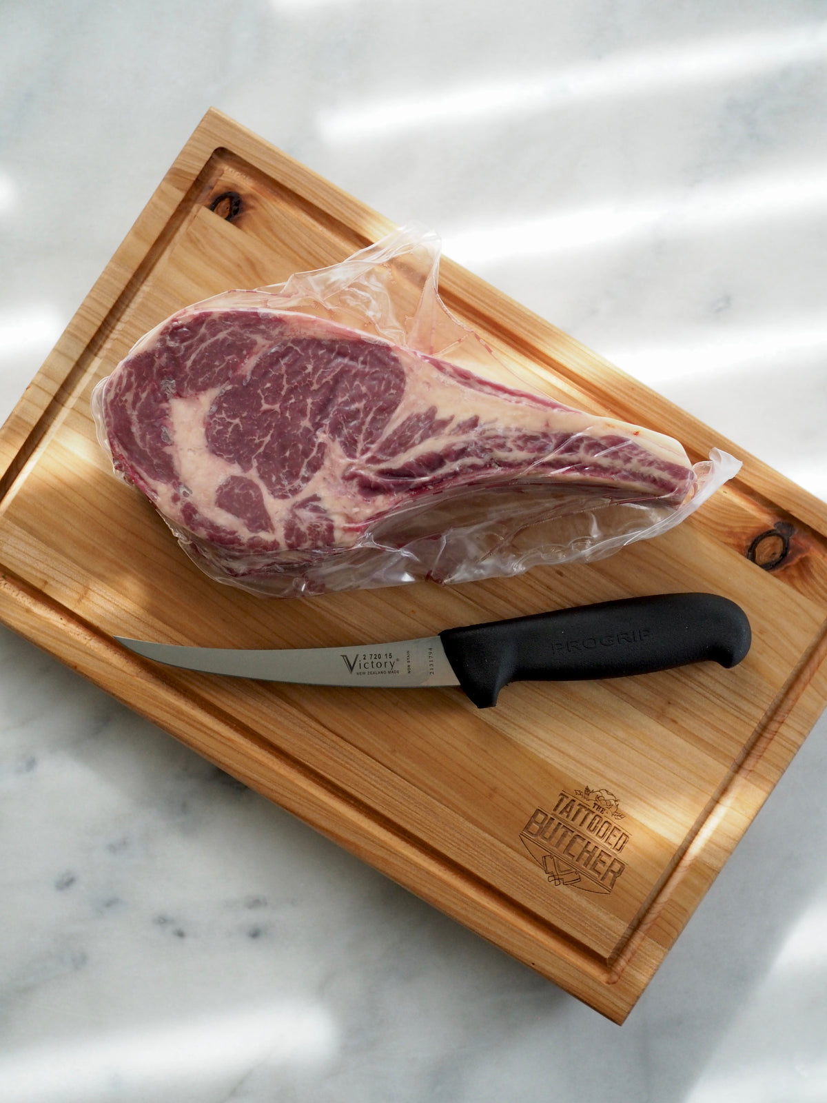 Tomahawk Steak 800-900g – Franklin Country Meats